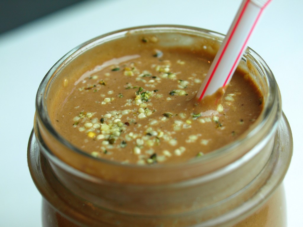 Chocolate Hemp Protein Smoothie – Vegan – Feed Your Beauty